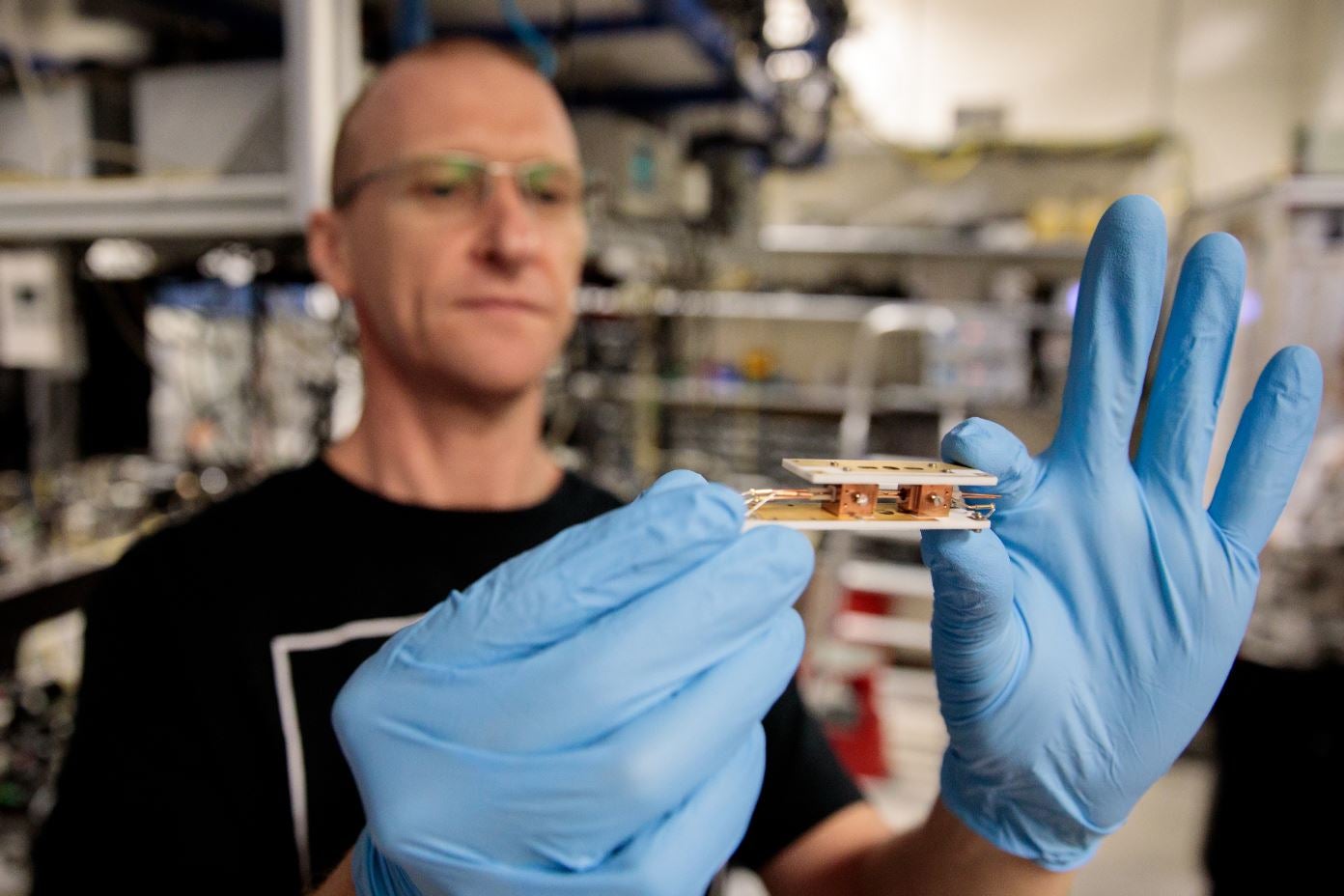 Quantum engineering research project receives award from NRF - NUS ...