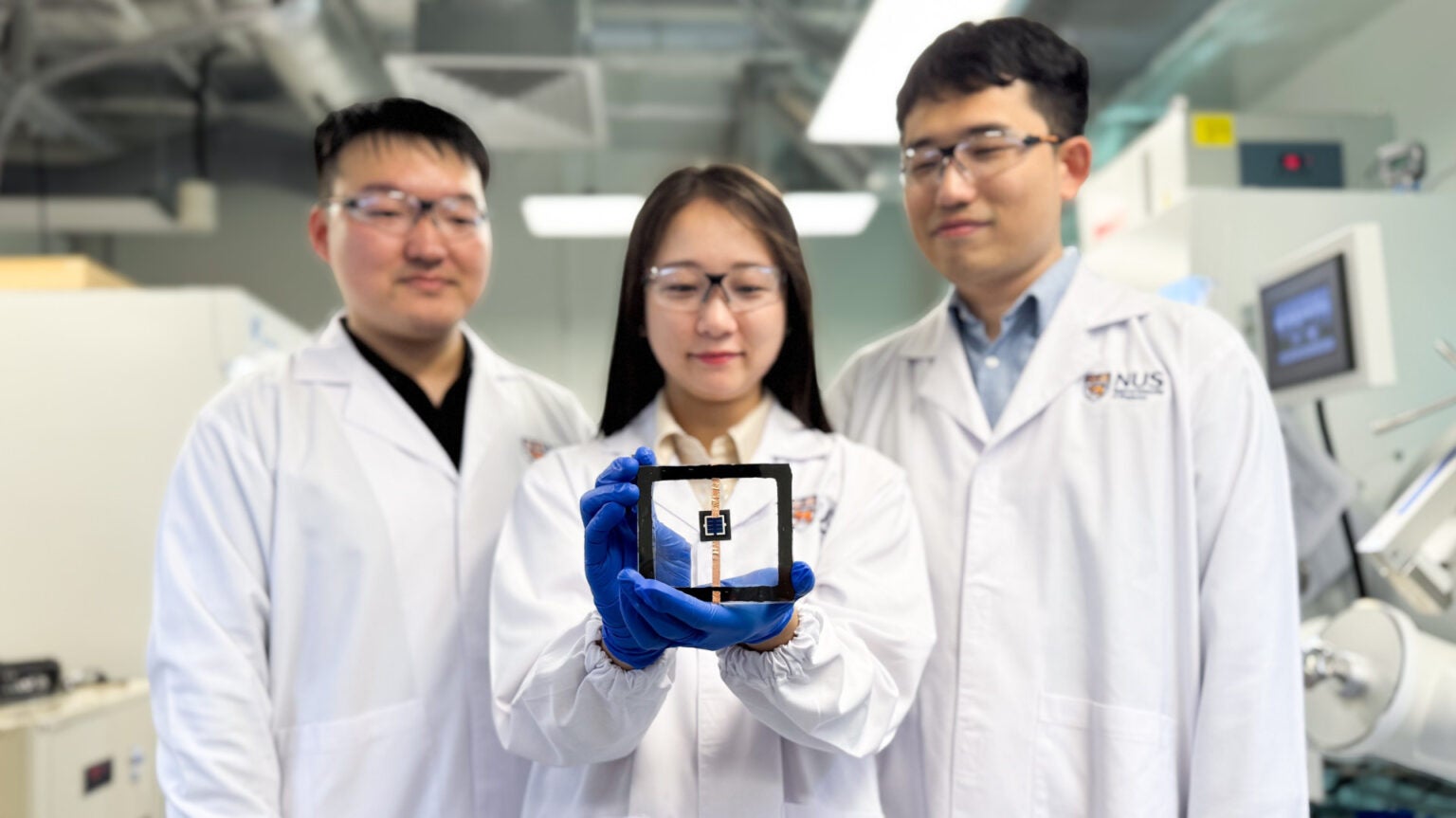 New molecular layer helps perovskite–silicon solar cells last longer ...